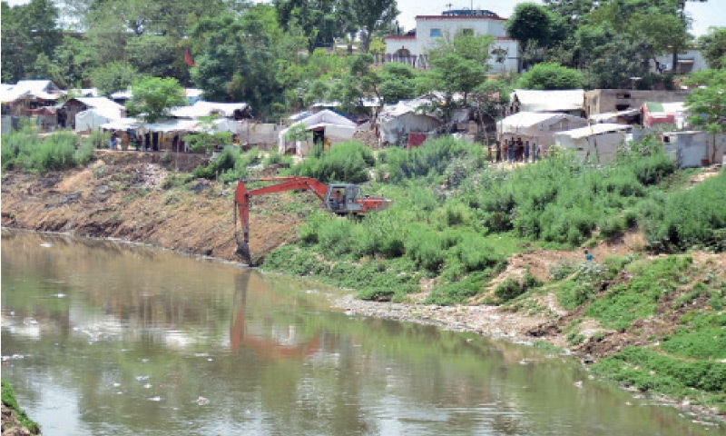 RDA chief visits high-risk areas along Leh Nullah - Newspaper - DAWN.COM