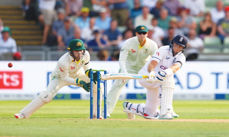 Ton-up Root revives England before Stokes declares in Ashes opener ...