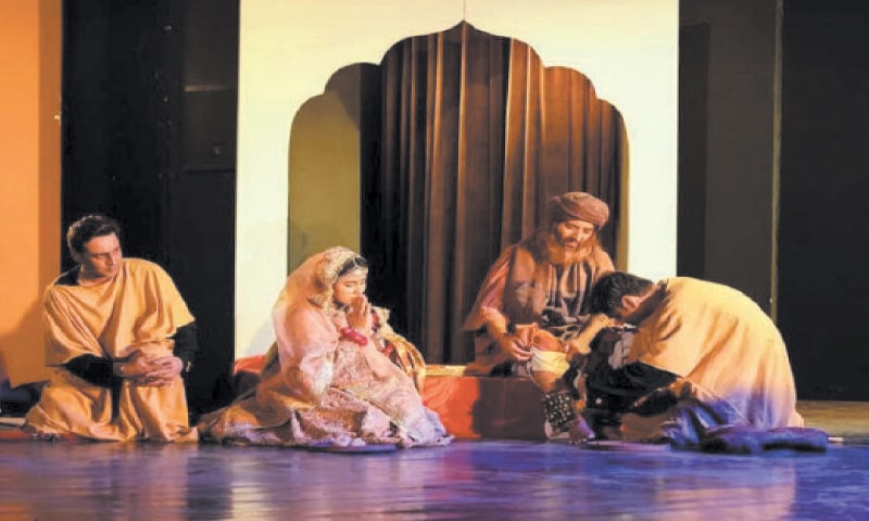 Ajoka classic Bullah staged at Alhamra - Newspaper - DAWN.COM