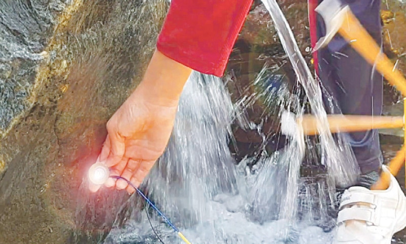 Students learn about getting energy from water, wind - Newspaper - DAWN.COM