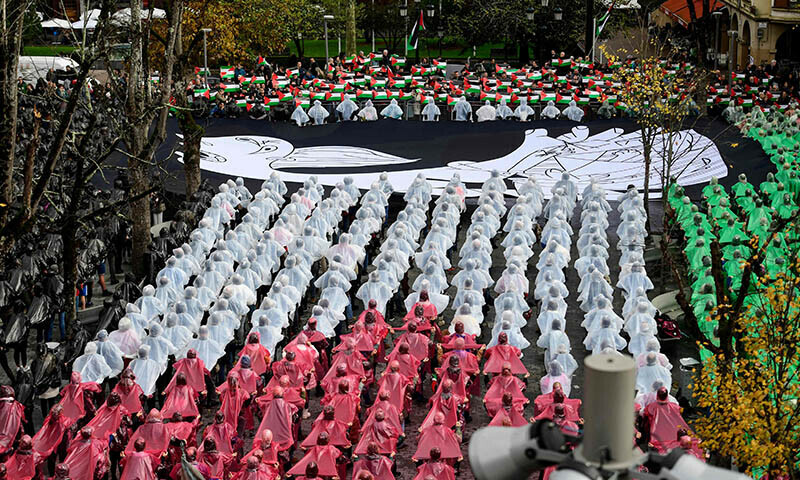 PHOTOS: Solidarity rally in Spain creates human mosaic of Palestinian ...