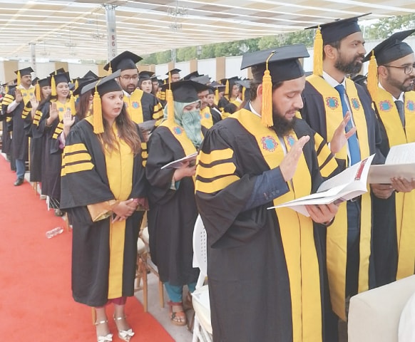 Over 700 awarded degrees at CPSP convocation - Newspaper - DAWN.COM