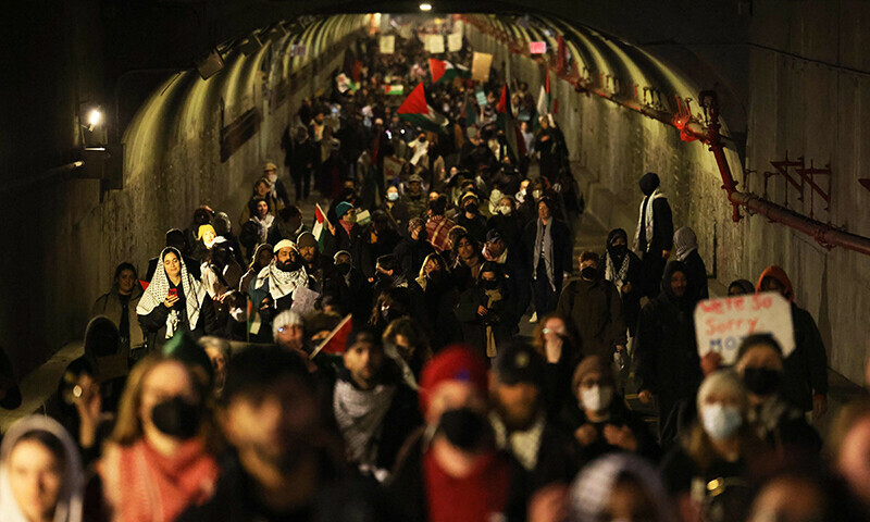 PHOTOS: People march in New York calling on Israel to halt offensive in ...