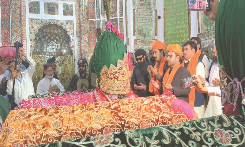 203rd urs of Sachal gets under way in Daraza Sharif - Newspaper - DAWN.COM