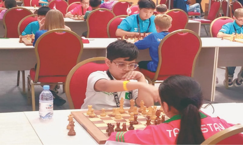 Pakistani chess prodigy wins prestigious title - Newspaper - DAWN.COM