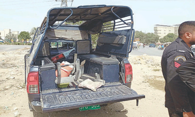 Three hurt as police vehicle overturns in Karachi’s Korangi - Pakistan ...