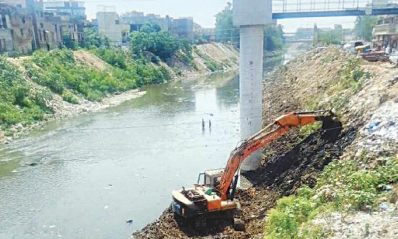 Wasa begins cleaning Leh Nullah, 11 drains ahead of monsoon - Newspaper ...