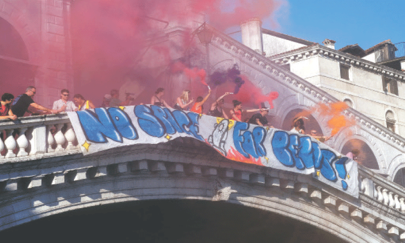 Venice protests target Bezos over mounting grievances - Newspaper ...