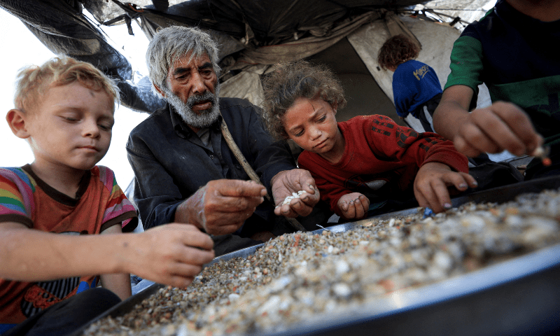 PHOTOS: Displaced Palestinians in Gaza who have not received ...