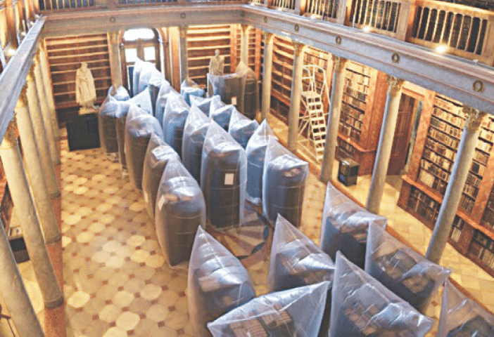 The weekly weird - Newspaper - DAWN.COM