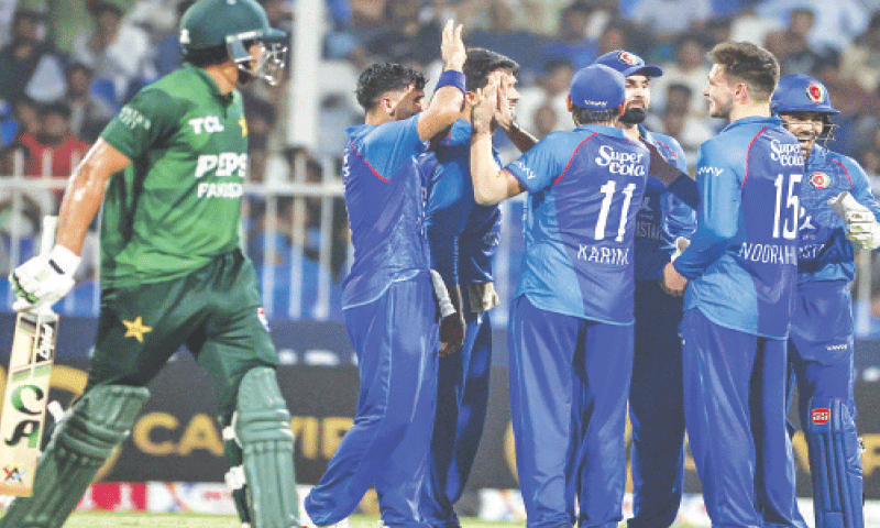 Afghanistan cruise past faltering Pakistan - Newspaper - DAWN.COM