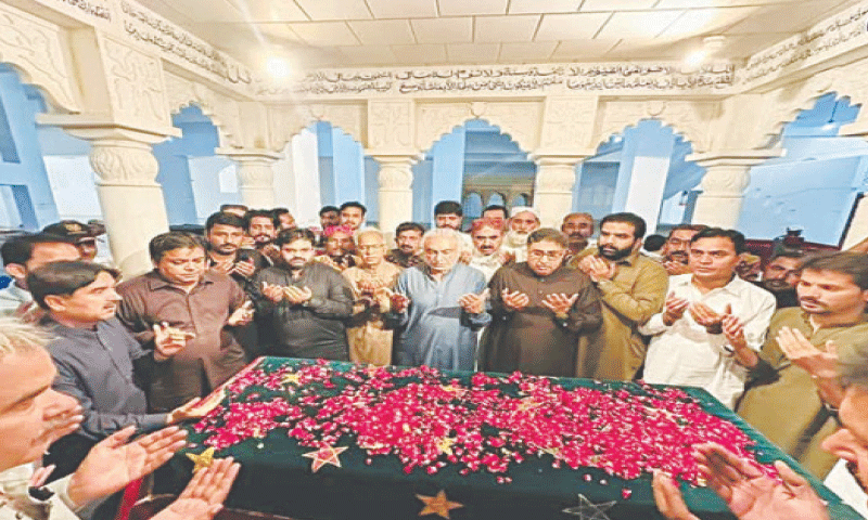 Homage paid to Nusrat Bhutto on 14th death anniversary - Newspaper ...