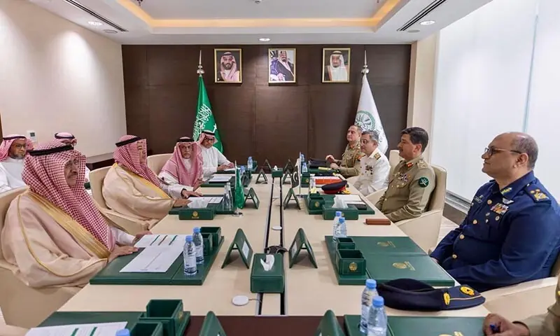Pakistan, Saudi Arabia military leaders discuss advancing mutual ...