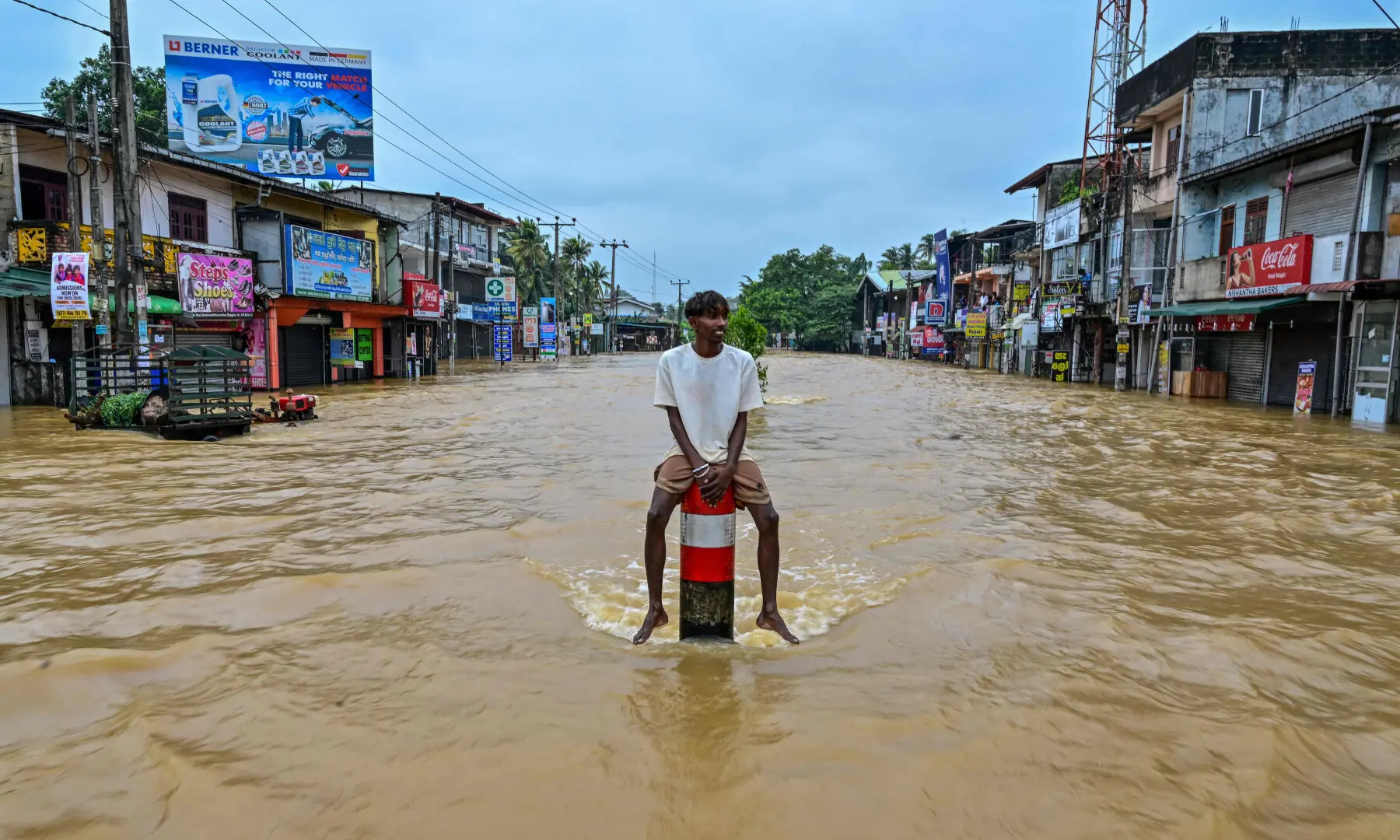 Floods hit Sri Lanka’s capital Colombo as Cyclone Ditwah death toll ...