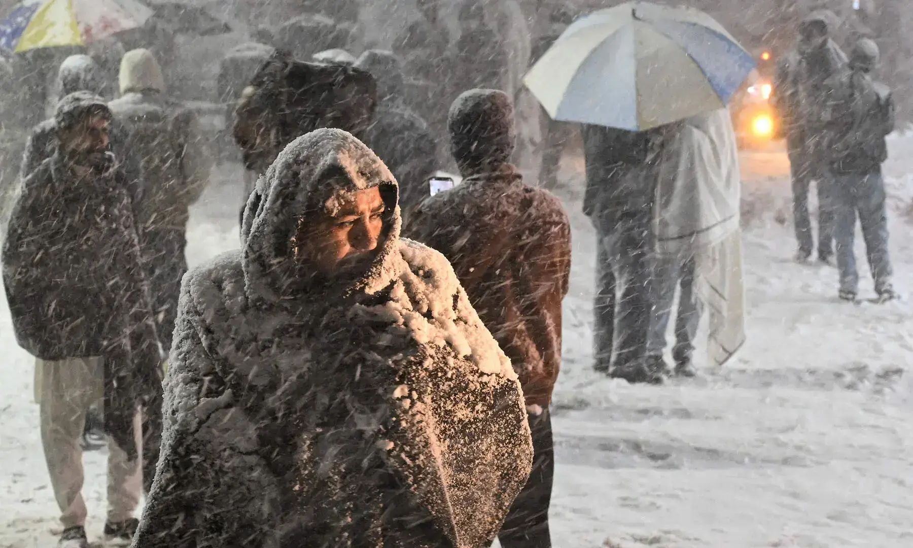 Ban on entry of vehicles in Murree lifted - Pakistan - DAWN.COM