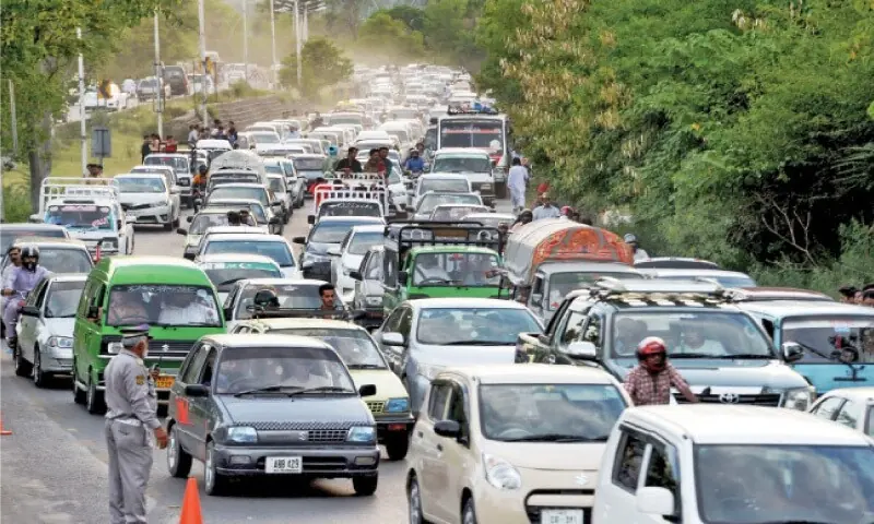 Over 70,000 tourist vehicles entered Murree: Chief Traffic Officer ...